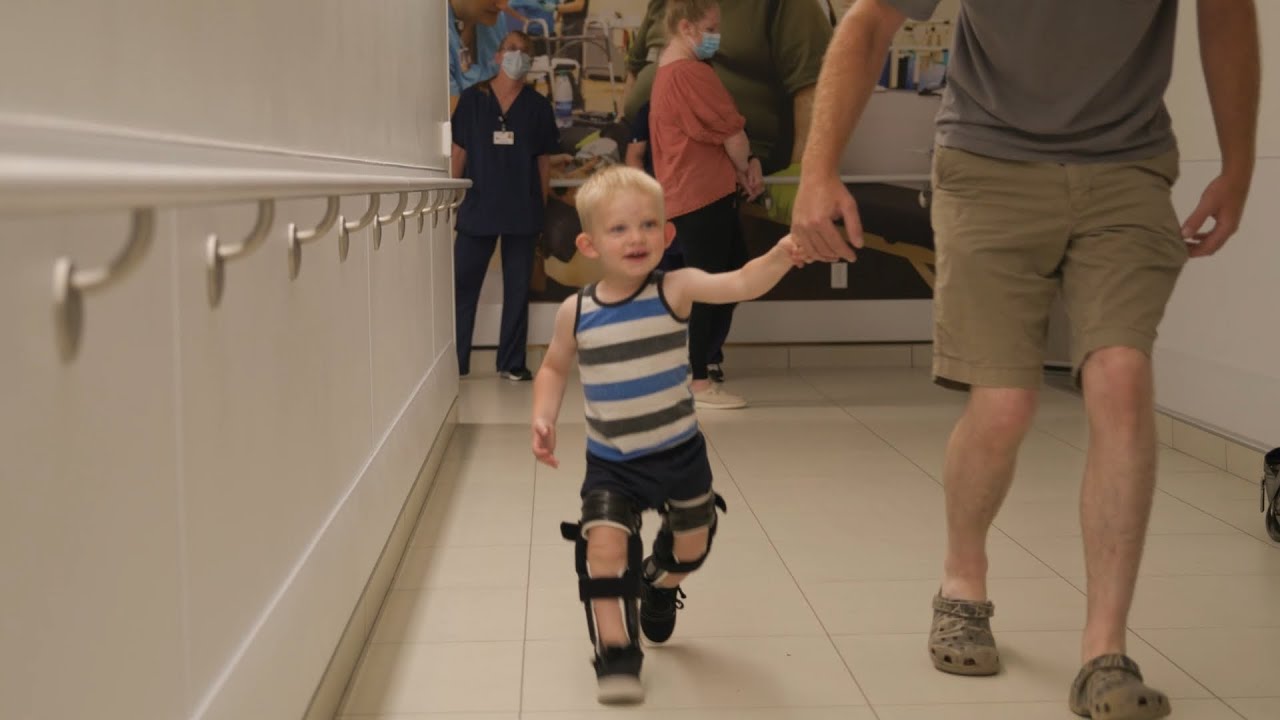 Addressing Genu Varum: Dylan runs with his KAFO braces - YouTube