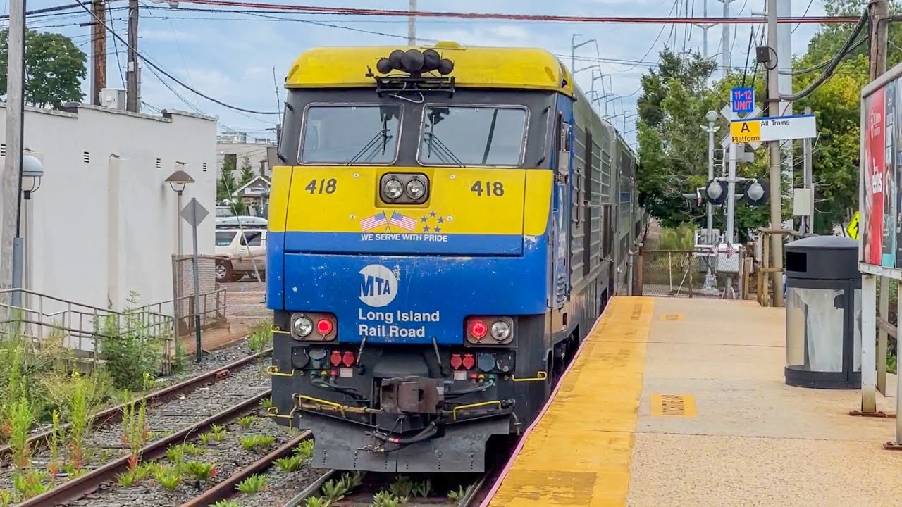 LIRR 608 and 621 at Greenlawn - YouTube