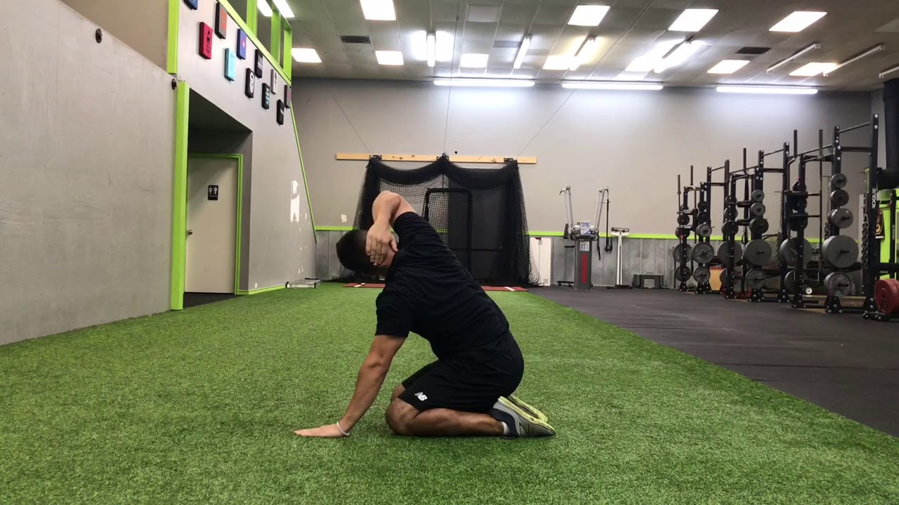 Quadruped Rock-Back Extension/Rotation - YouTube