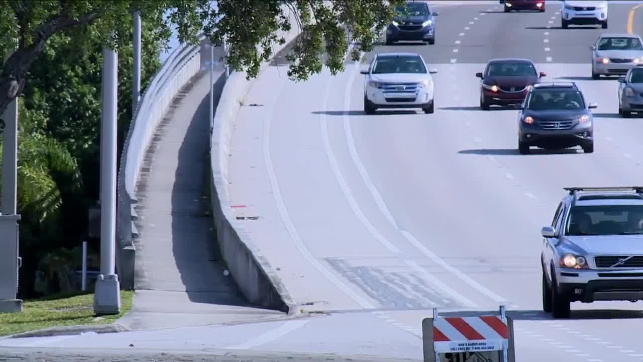 1 dead in hit-and-run crash near Roosevelt Bridge - YouTube