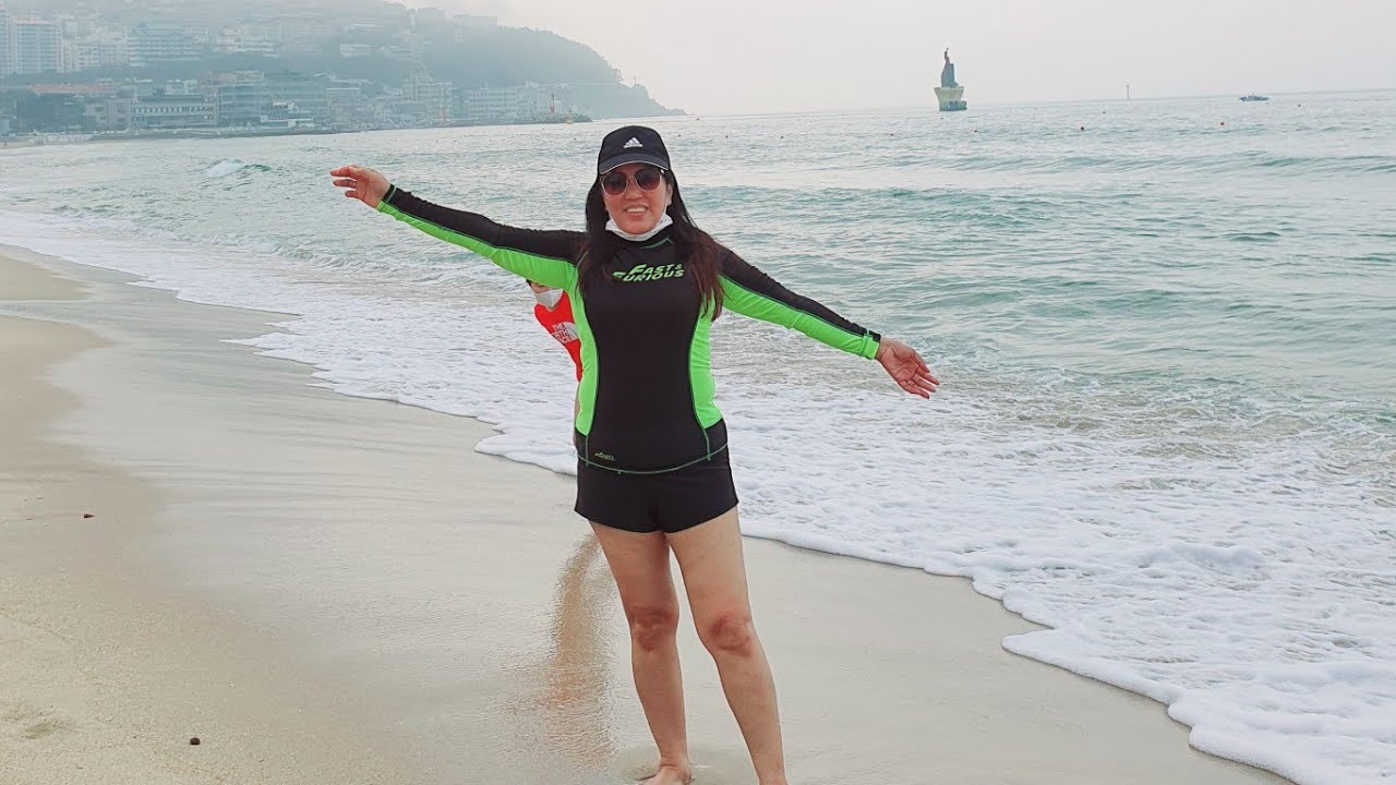 A DAY IN BUSAN I ELENA PARK TV - YouTube