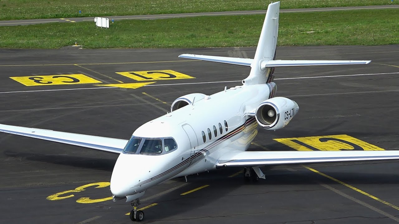 NetJets Cessna 680 Citation Latitude - Landing & Takeoff in Angoulême ...