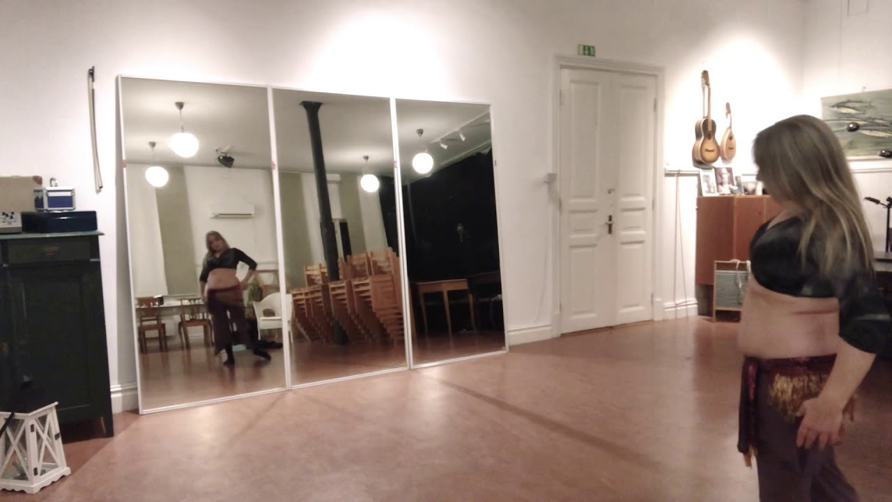 Annah Akdeb Alek - Raqs Sharqi / Bellydance - YouTube