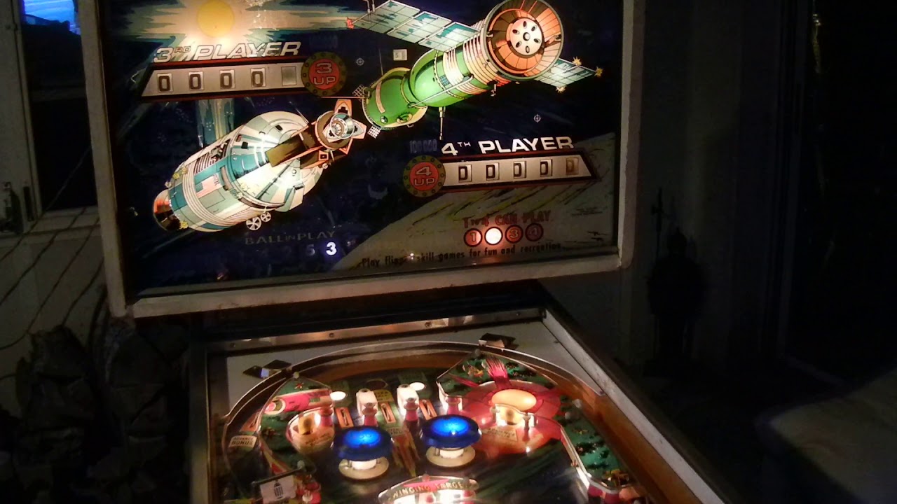 Astronaut Pinball Machine