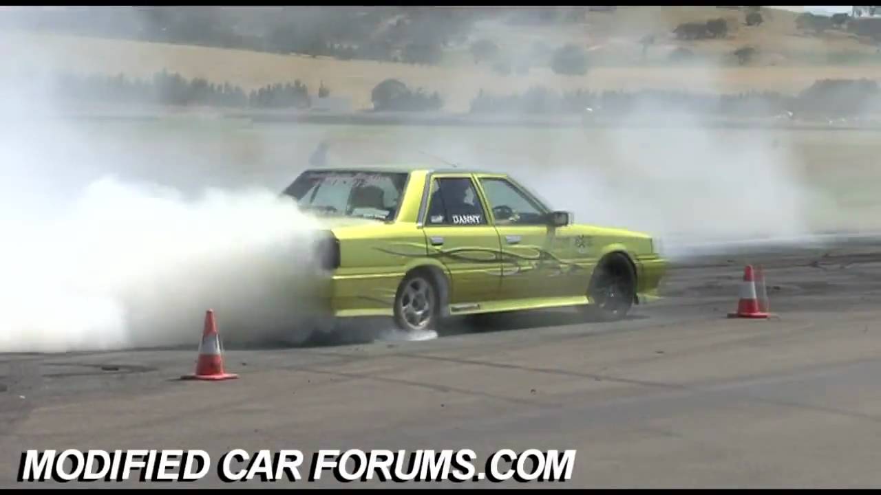 Green Turbo R31 at Burnout Warriors 2009 - YouTube
