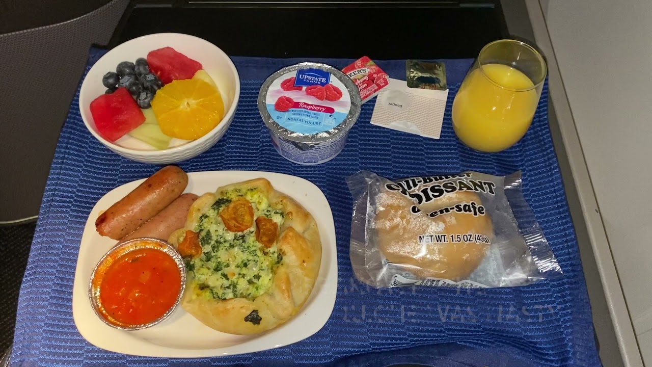 United Airlines 40 - Newark to Rome Business Class - YouTube