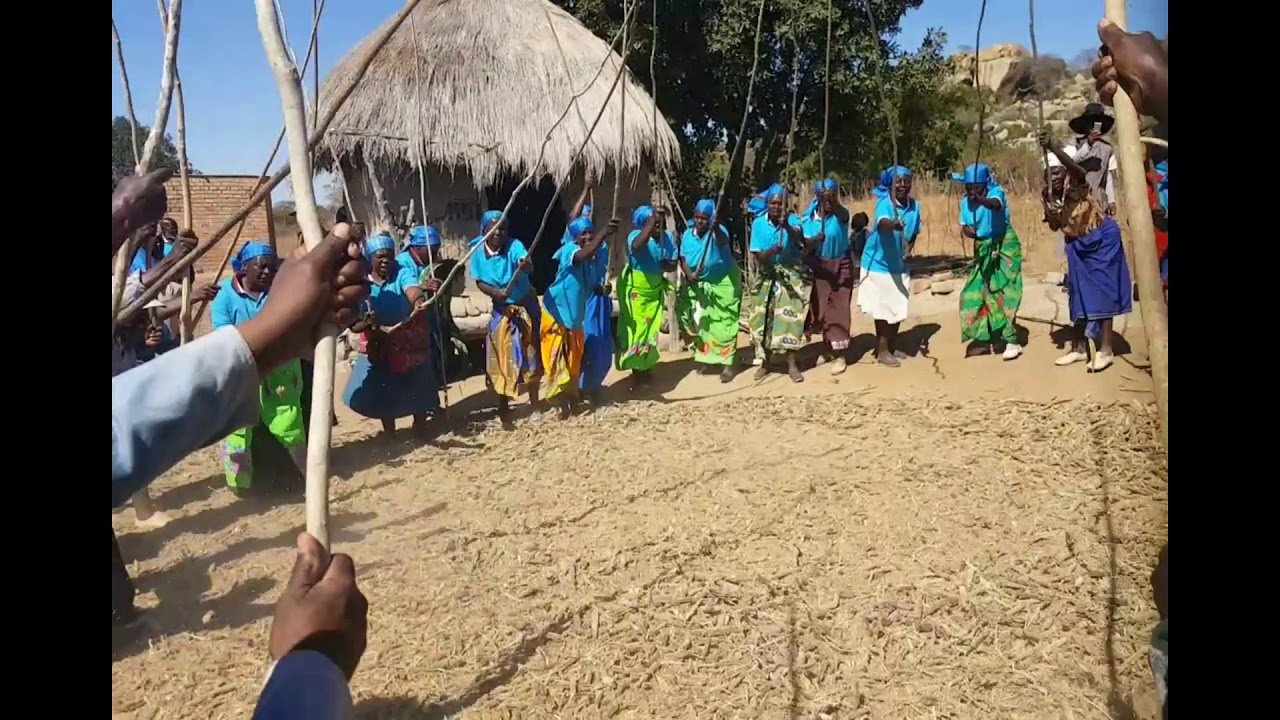 Bikita threshing Aug 2019 - YouTube