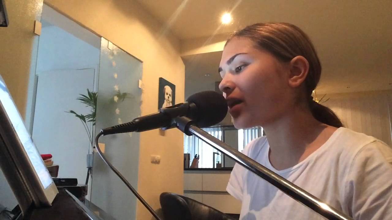 (Lukas Graham) - 7 Years Kaylee de Ligt (Piano) - YouTube