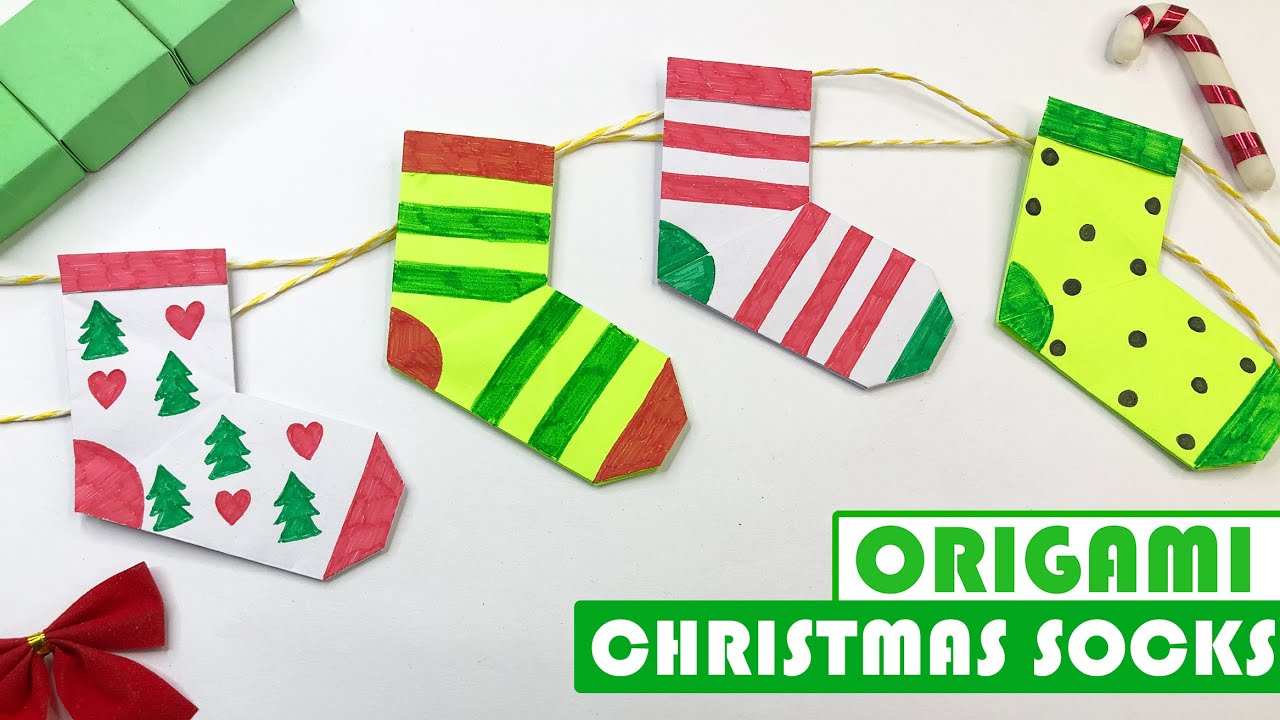 🧦 Paper Christmas Socks Garland | Easy Holiday Craft for Kids - YouTube