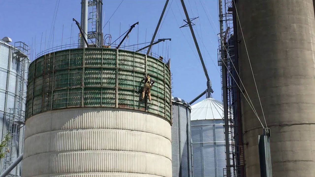 Locking Silo Formwork In Place 2 - YouTube
