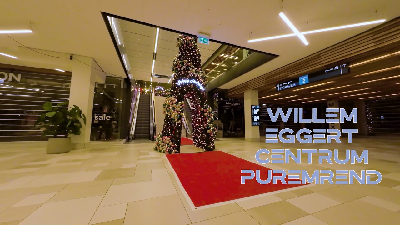 Willem Eggert Centrum Purmerend. Vliegen door het voor kerst versierde winkelcentrum. - YouTube