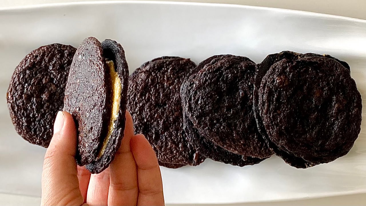 Simple Chocolate Biscuit Recipe at Home - YouTube