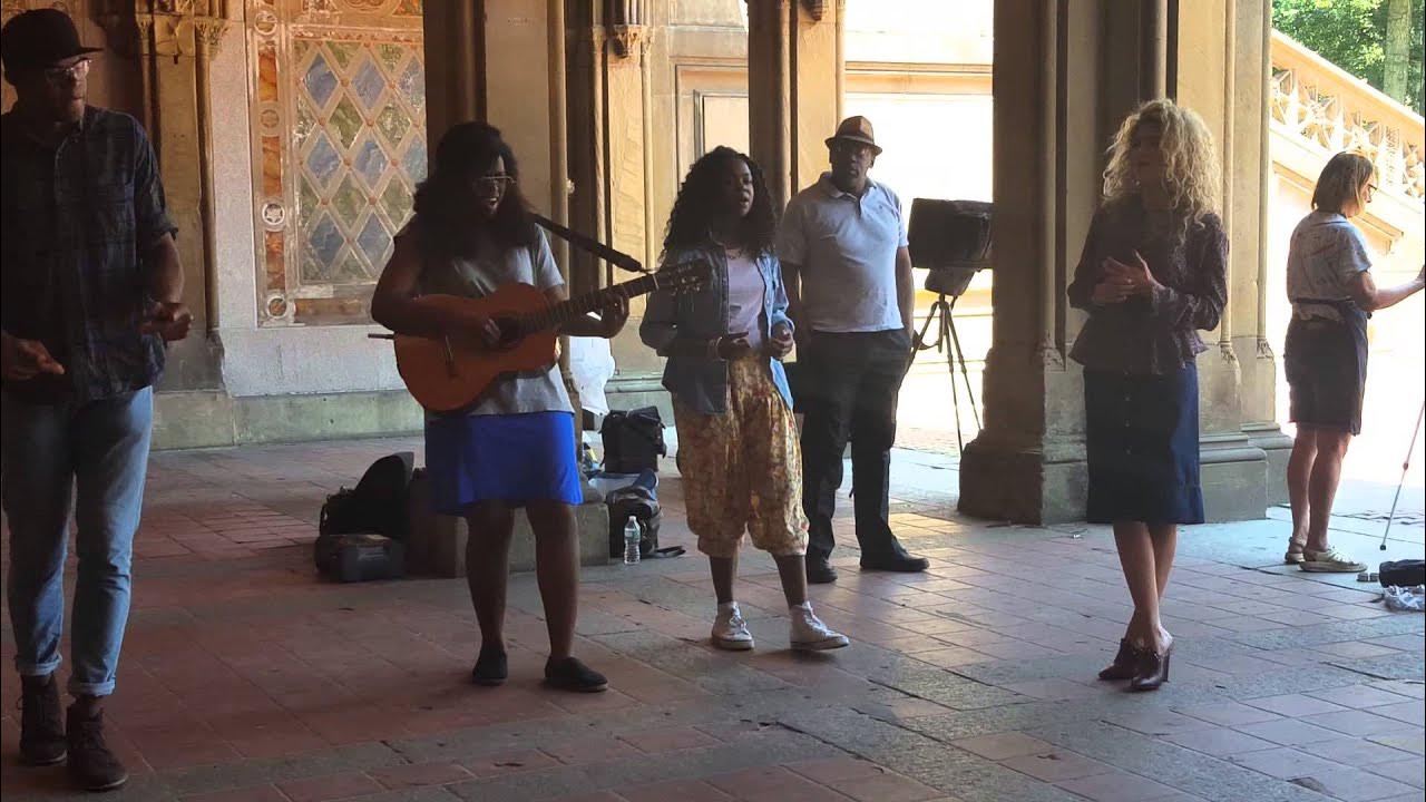 Tori Kelly sings Oceans by Hillsong (with Infinity's Song) - YouTube