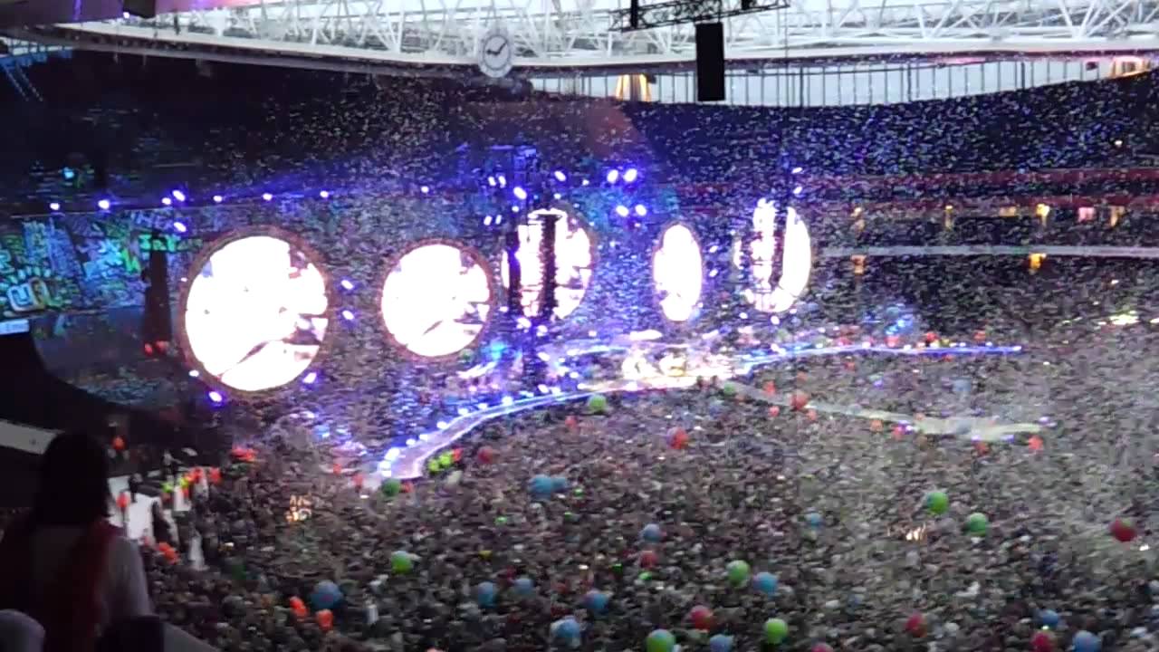 Coldplay - Lovers in Japan 02/06/12 - YouTube