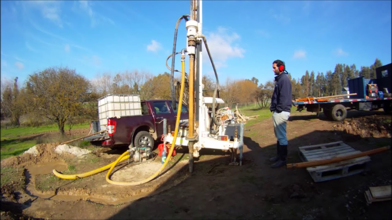 Perforación de pozo profundo mediante rotación directa con tricono ...