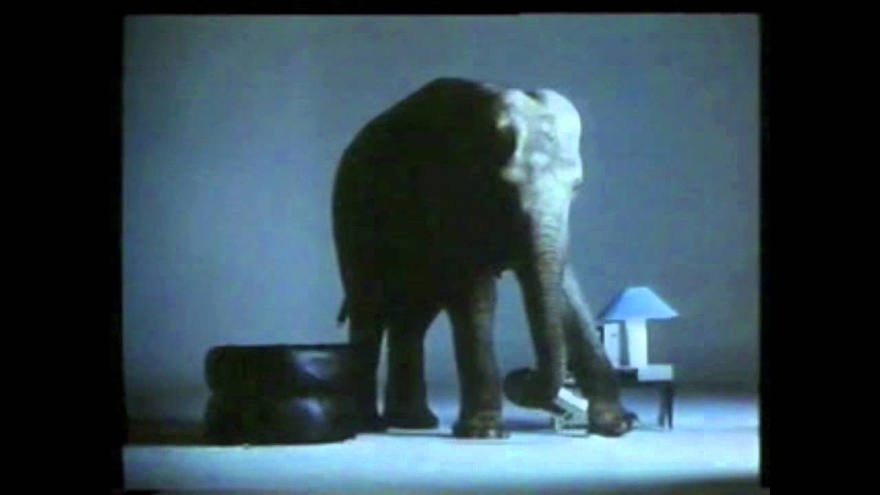 Commodore 64 'Mouse and Elephant' TV advert 1982 - YouTube