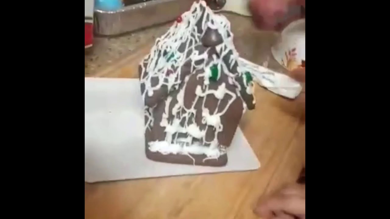 Hershey gingerbread house:) - YouTube