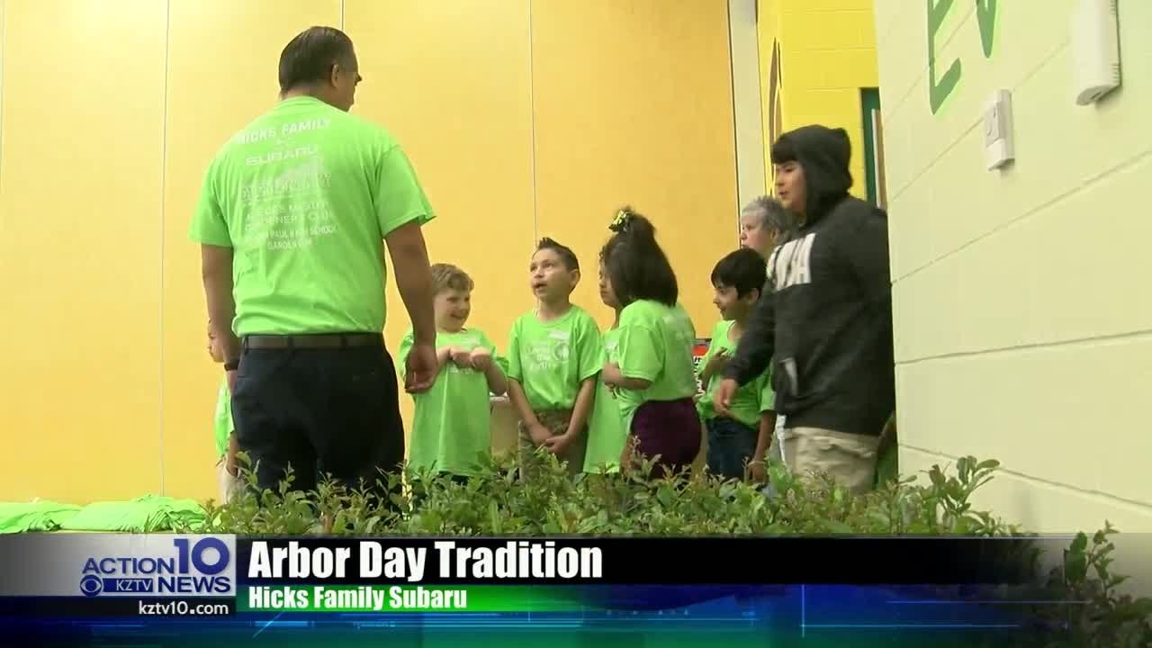 Elementary school children participate in Arbor Day tradition - YouTube