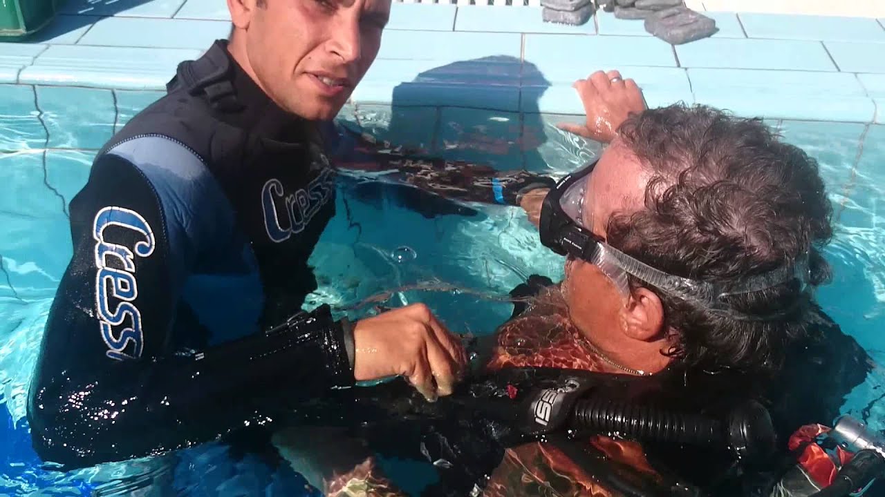 MORE SCUBA DIVING PRACTICE... - YouTube