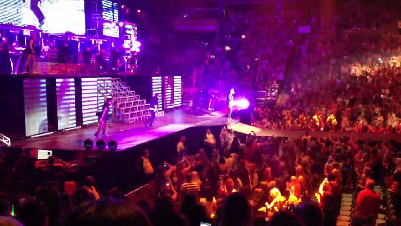 Justin Bieber Concert Columbus, Ohio - YouTube