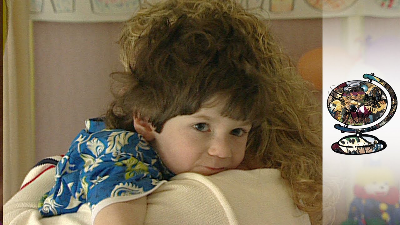 How the Internet Beat an Uncontrollable Laughing Disease (2001) - YouTube
