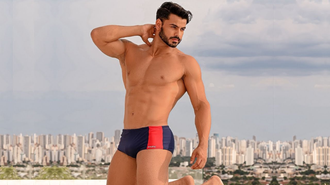 Mr. Diogo Bertoldo | Best attractive physique and chiseled chest man - YouTube