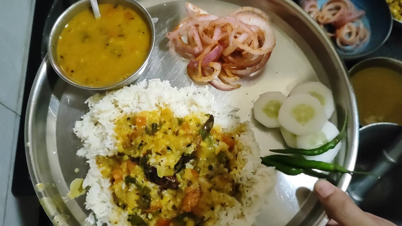 lachha pyaaj/लच्छा प्याज/pyaj recipe/#salad - YouTube