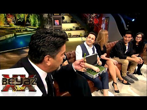 Demet Akalın, Beyaz ve Zach  Acı Biber Yerse! - Beyaz Show