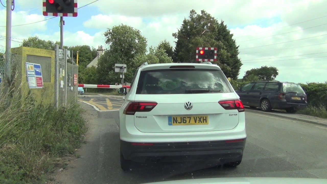 Canterbury Broad Oak Level Crossing - YouTube