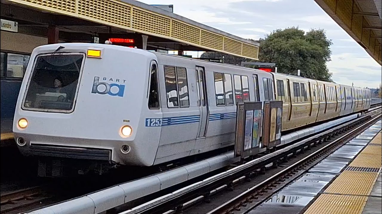 BART: Legacy Fleet 6 Car Berryessa (Green) Line train arriving at San ...