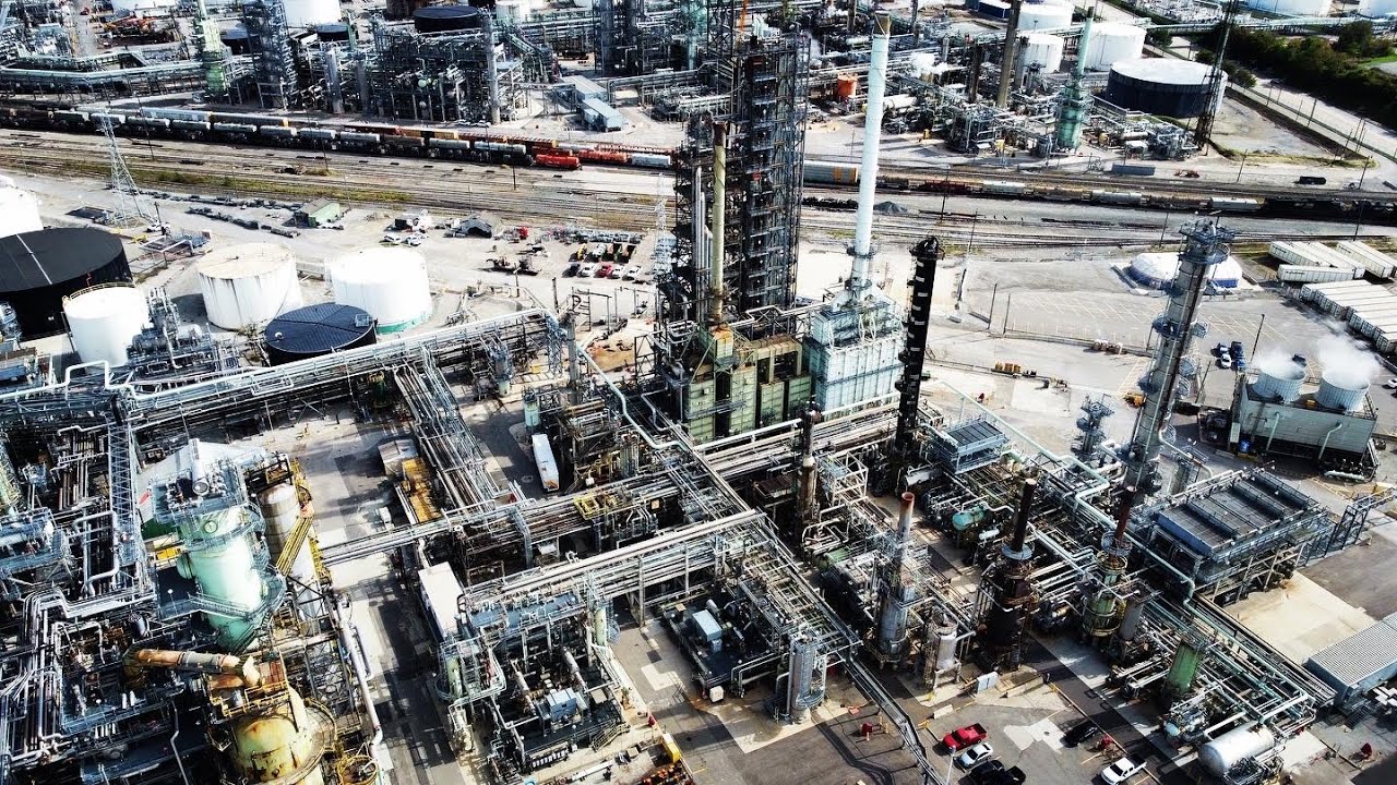 Environments: Marathon Oil Refinery: Drone Footage (Detroit, Michigan ...