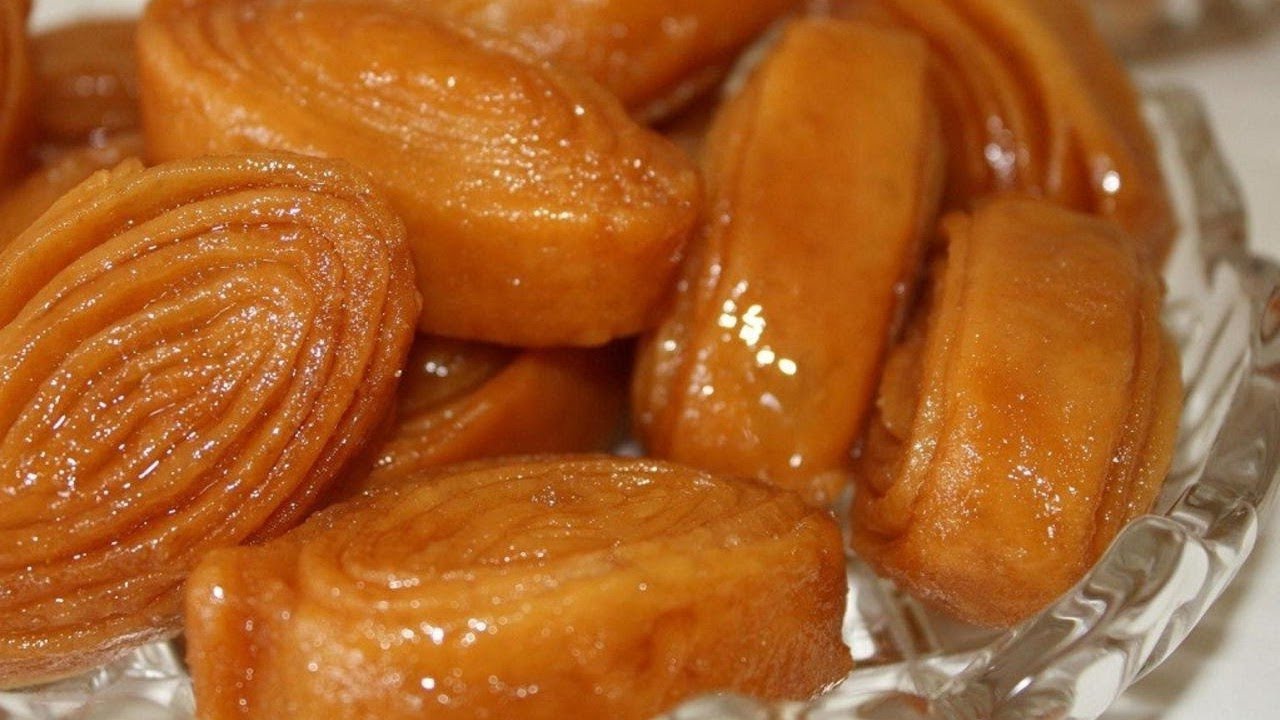 madatha kaja recipe | quick sweet recipe | surul poori recipe| Instant ...