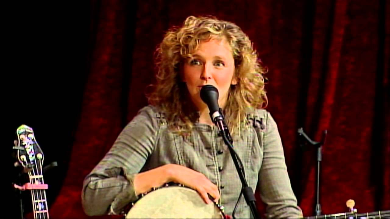 WoodSongs 782: Bela Fleck and Abigail Washburn - YouTube