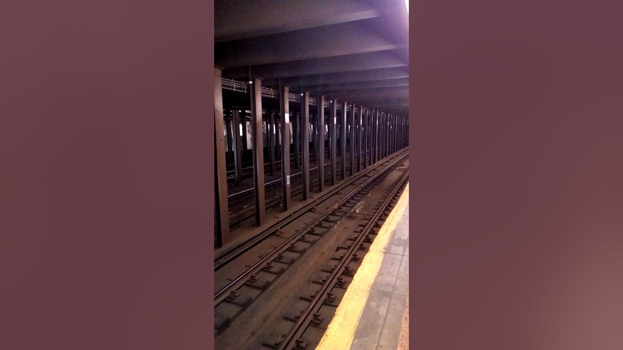 IND Queens Boulevard Line Manhattan Queens Bound R160A R46 E F M R NIS trains at 67th Avenue ...