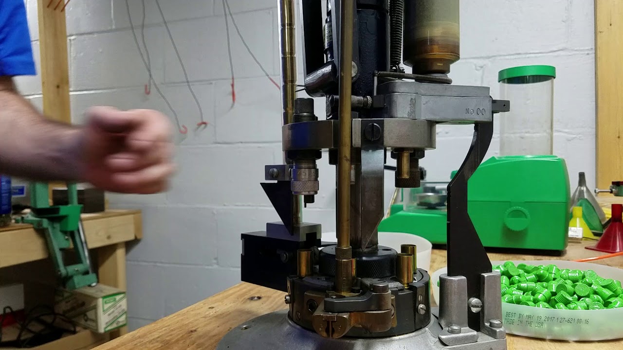 Reloading 45 ACP on the Star Universal - YouTube