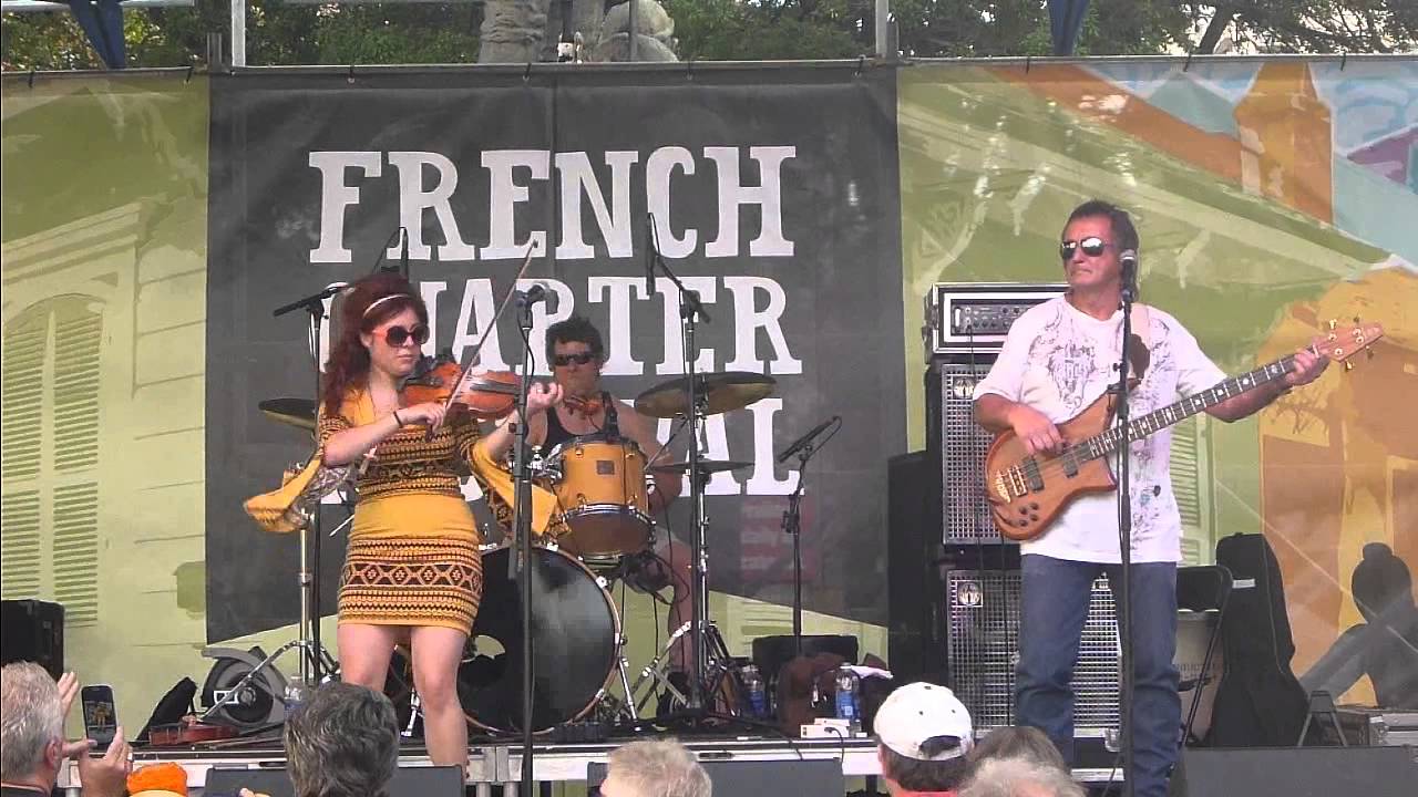 Amanda Shaw at FQF 2013- Fiddle Instrumental - YouTube