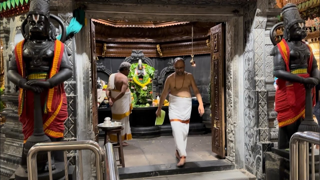 Sree Veera Hanuman Temple Brickfields วัดหนุมาน ประเทศมาเลเซีย - YouTube