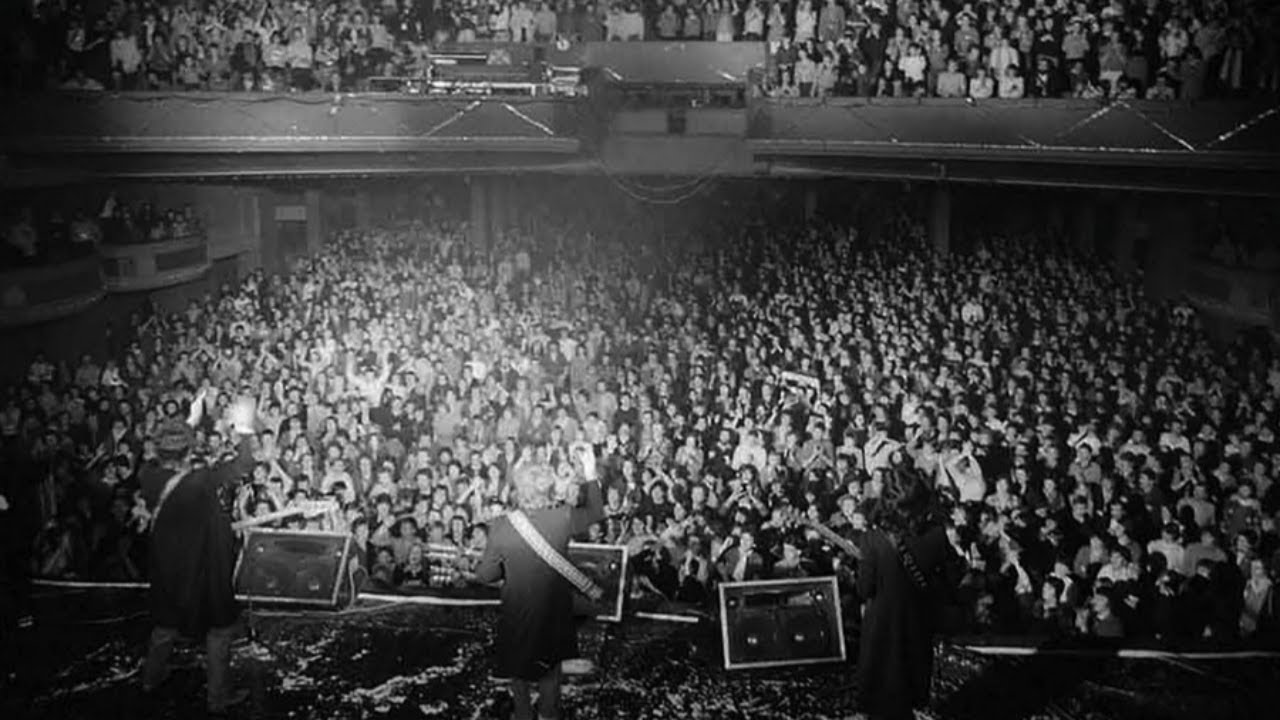 Glasgow Apollo Live - 23 December 2022 (replay) part 1 - YouTube