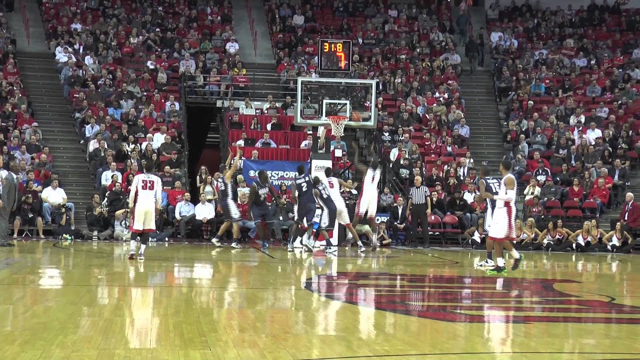 UNLV Runnin' Rebels vs Nevada Wolf Pack - YouTube