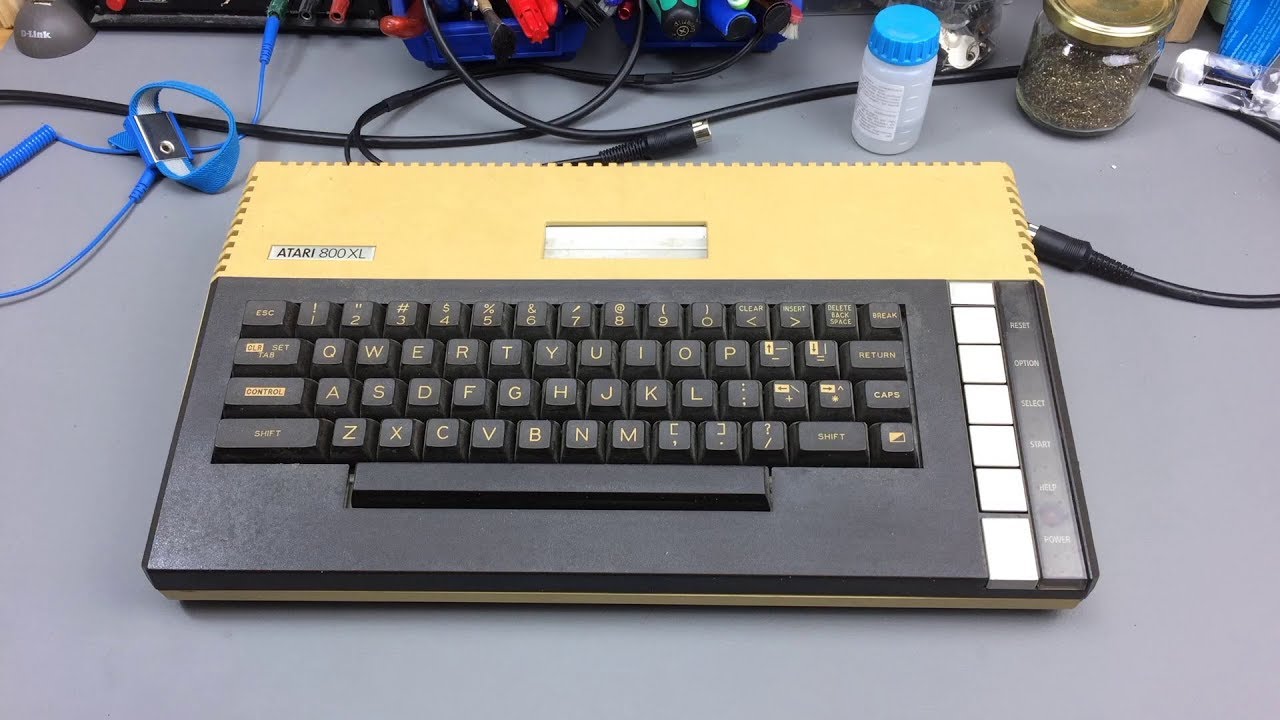 Atari 800XL First Look and Test Run - YouTube