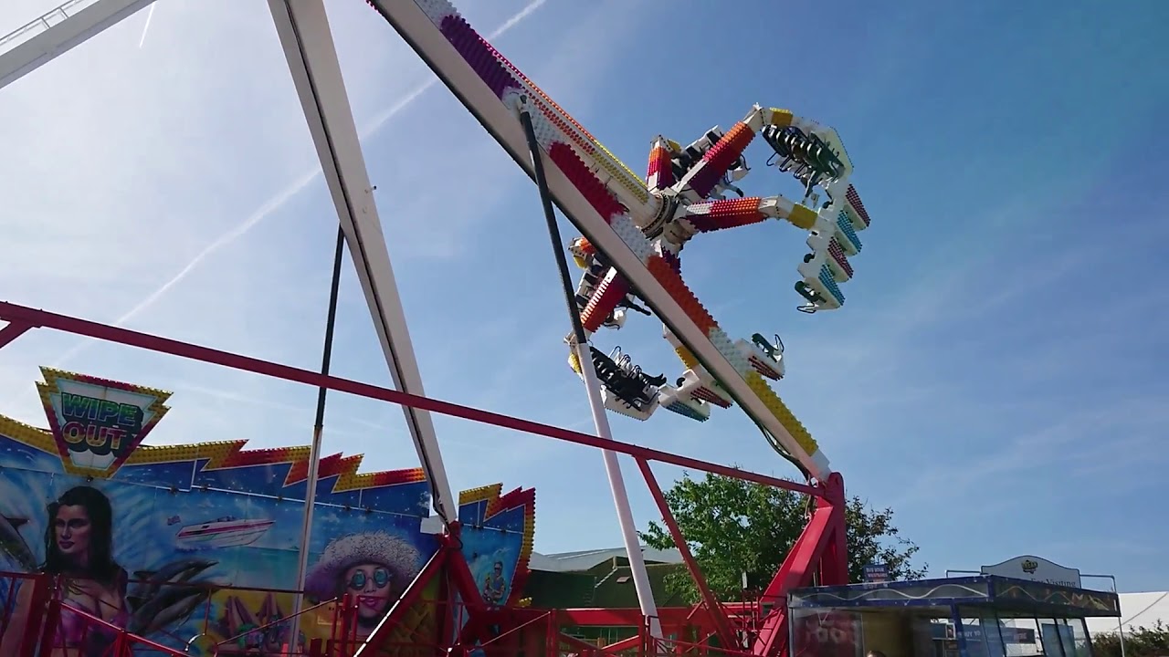 Wipe Out Ride At Brean Theme Park, 29 September 2018 - YouTube