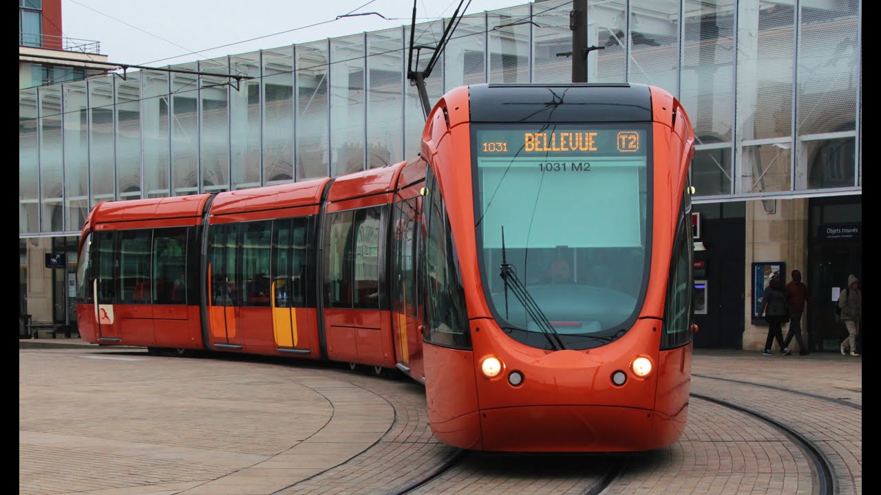 Trams in France : Le tramway du Mans - YouTube