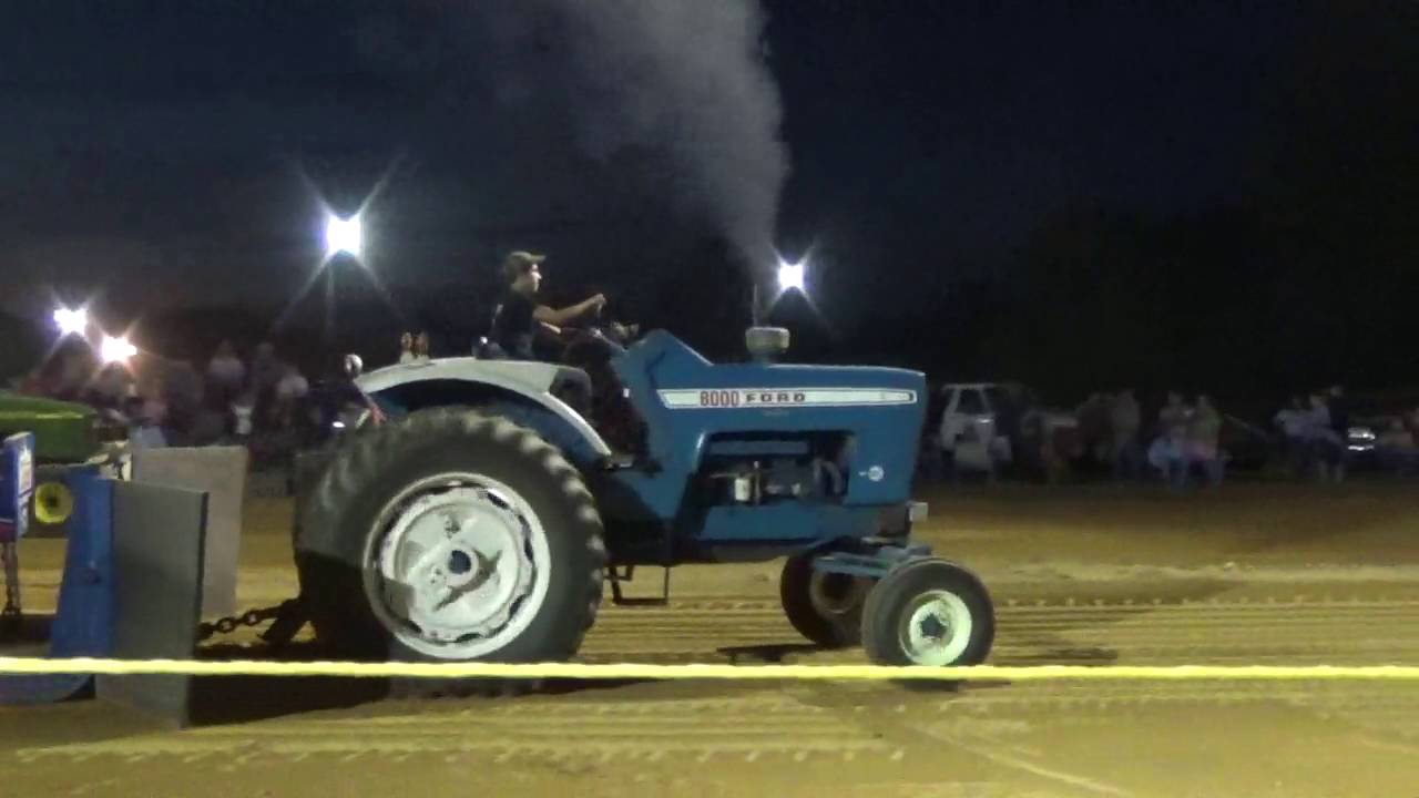 Ford 8000 tractor pull - YouTube