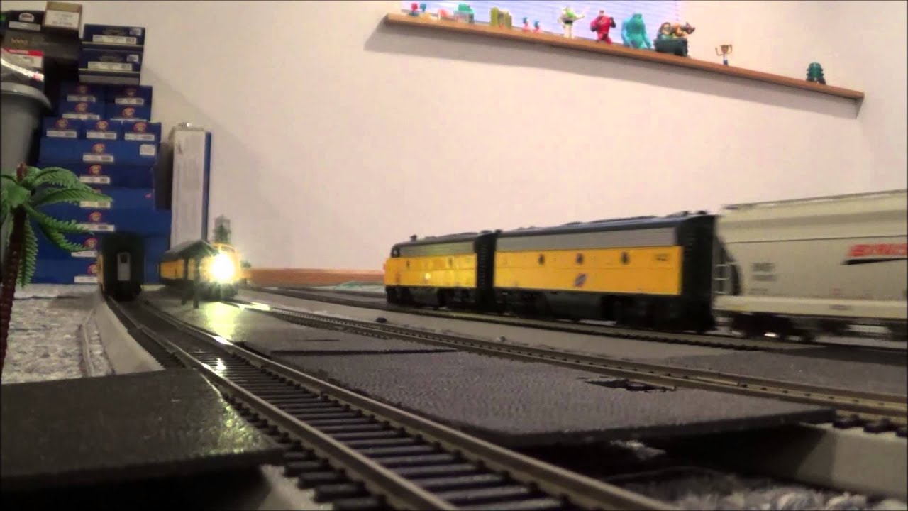 [HD] CNW E7A #5020-B Meets CNW F7's #415 and #322 in HO Scale - YouTube