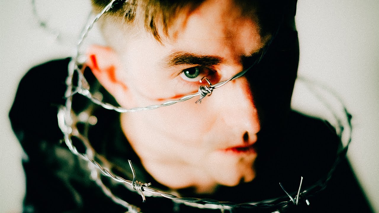 Sissy Green - Barbed Wire feat. Sean Hession [MUSIC VIDEO] - YouTube