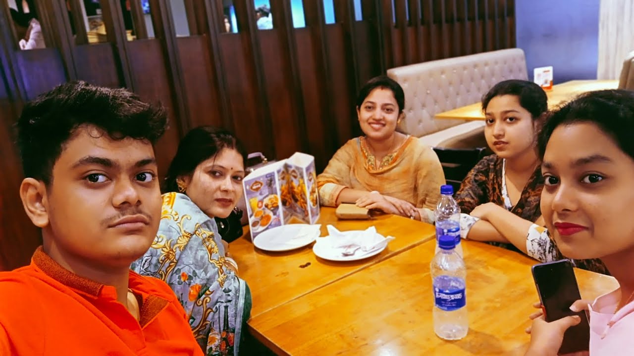 Live, love, eat. 🍰 - YouTube