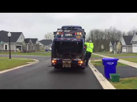 Suburban Disposal CNG Peterbilt Leach Rear Loader - YouTube