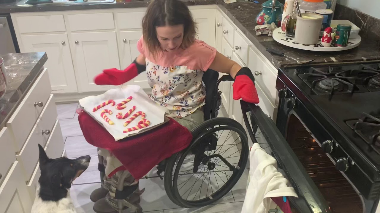 How I put cookies into the oven from my wheelchair... - YouTube