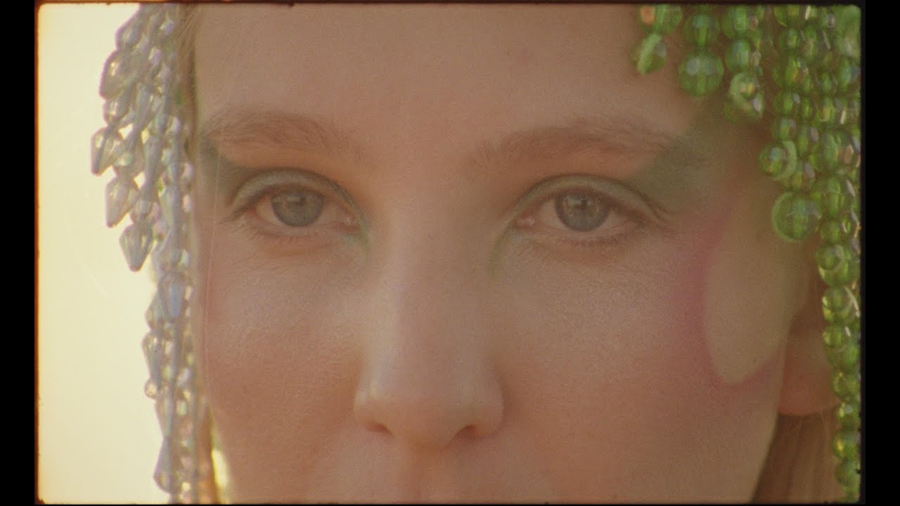 Vaarin - Angel (Official Music Video) - YouTube