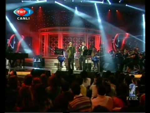 Özcan Deniz-Hüseyin Turan-Beyaz Giyme-İki Renk